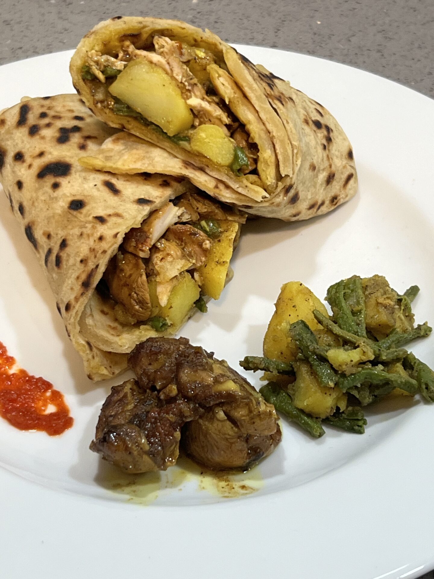 Roti Rol Aardappel Kouseband en Kip – Surinaams eten | Roti | Lekker ...